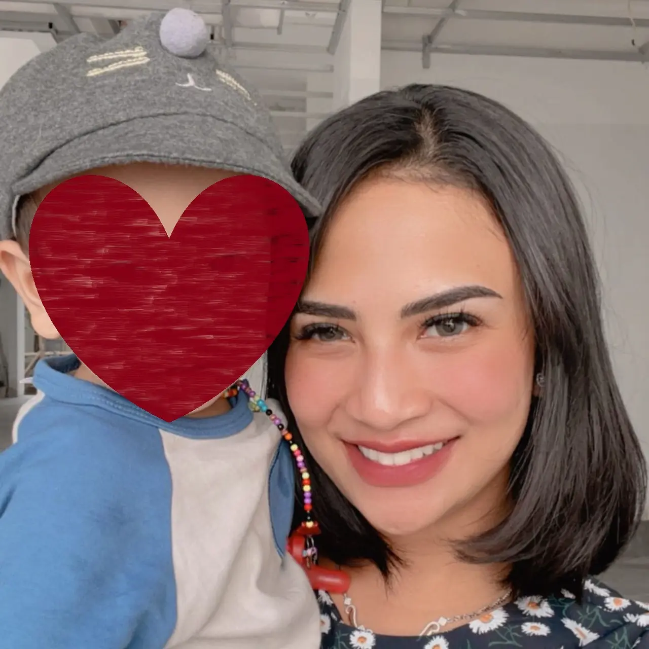 Beredar Foto Masa Kecil Adik Vanessa Angel, Disebut Mirip Gala Sky - Lifestyle Liputan6.com