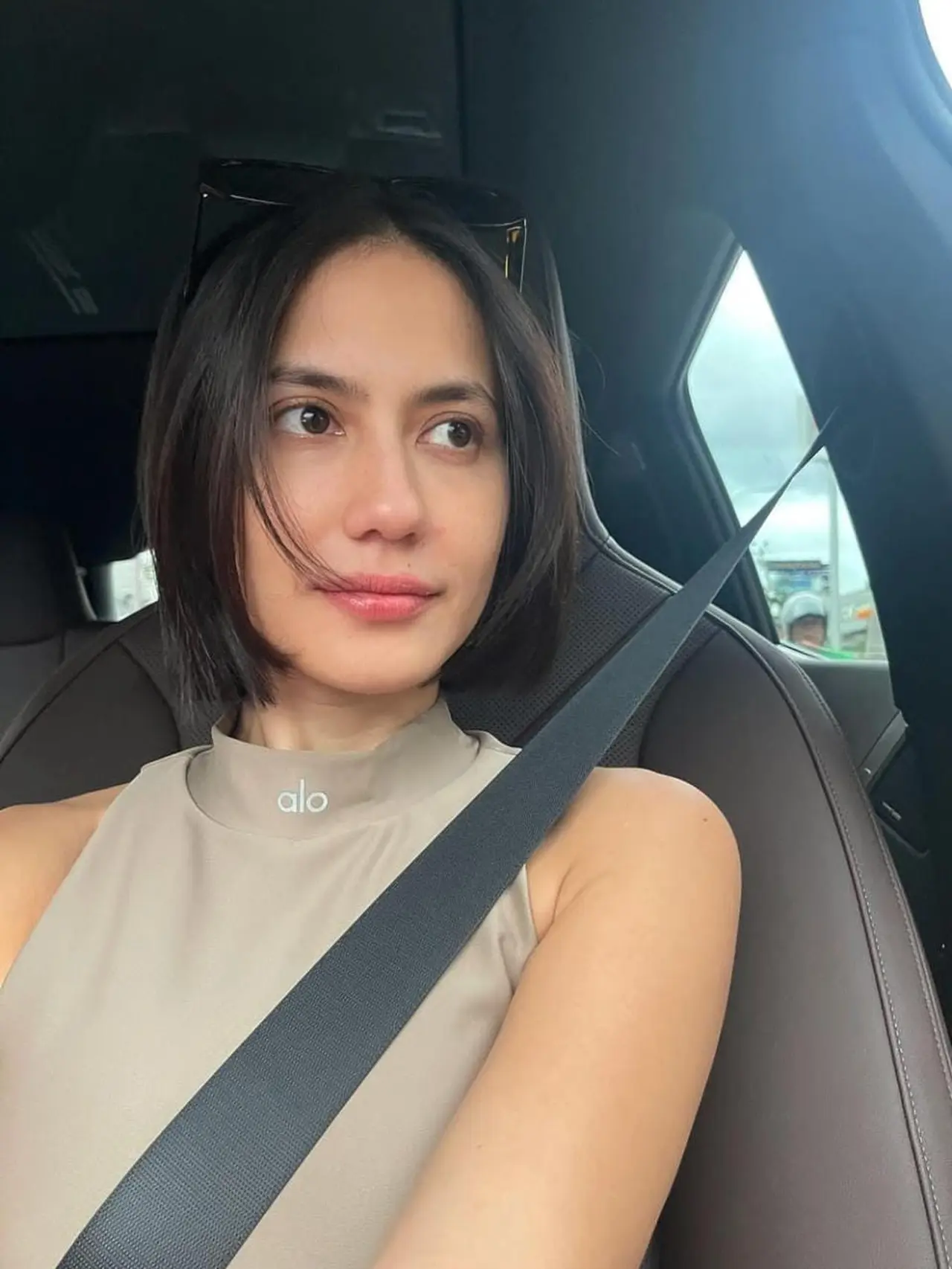 7 Potret Aktris Dengan Rambut Bondol Gaya Luna Maya Menawan Hot