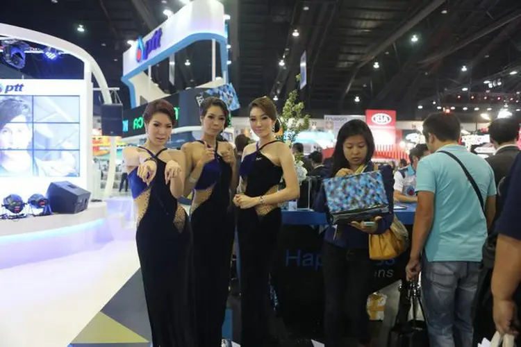 Pesona Gadis Thai yang Menggoda - Galeri Otosia.com