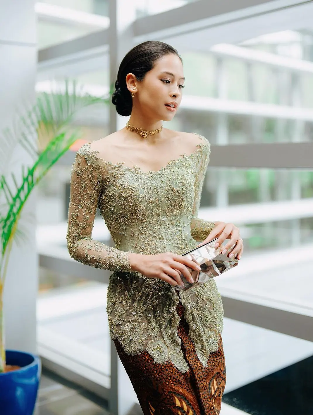 8 Tren Tampilan Bridesmaid Berkebaya dari Para Artis, Looks Ningrat ...