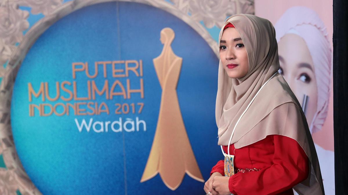 Suasana Audisi Puteri Muslimah Indonesia 2017 di Kota Bandung - Photo ...