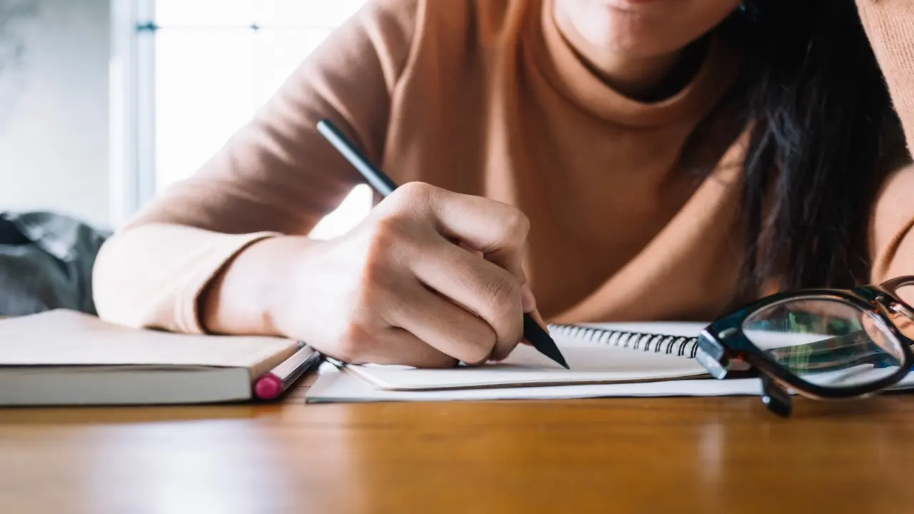 9 Contoh Kata Homograf dan Penggunaannya dalam Kalimat, Pahami juga ...