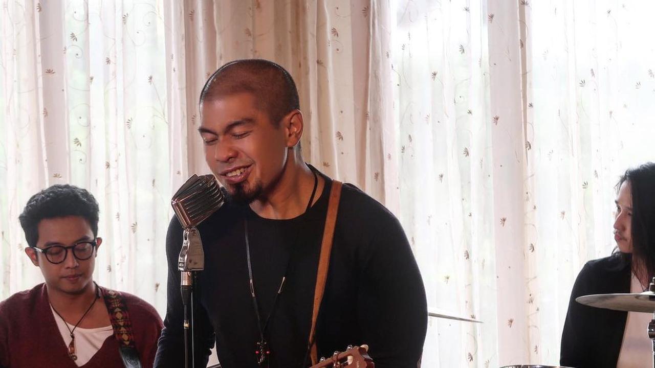 Akui Terkena Kanker Jenis Langka, Ini 6 Potret Terbaru Bams Eks Samson