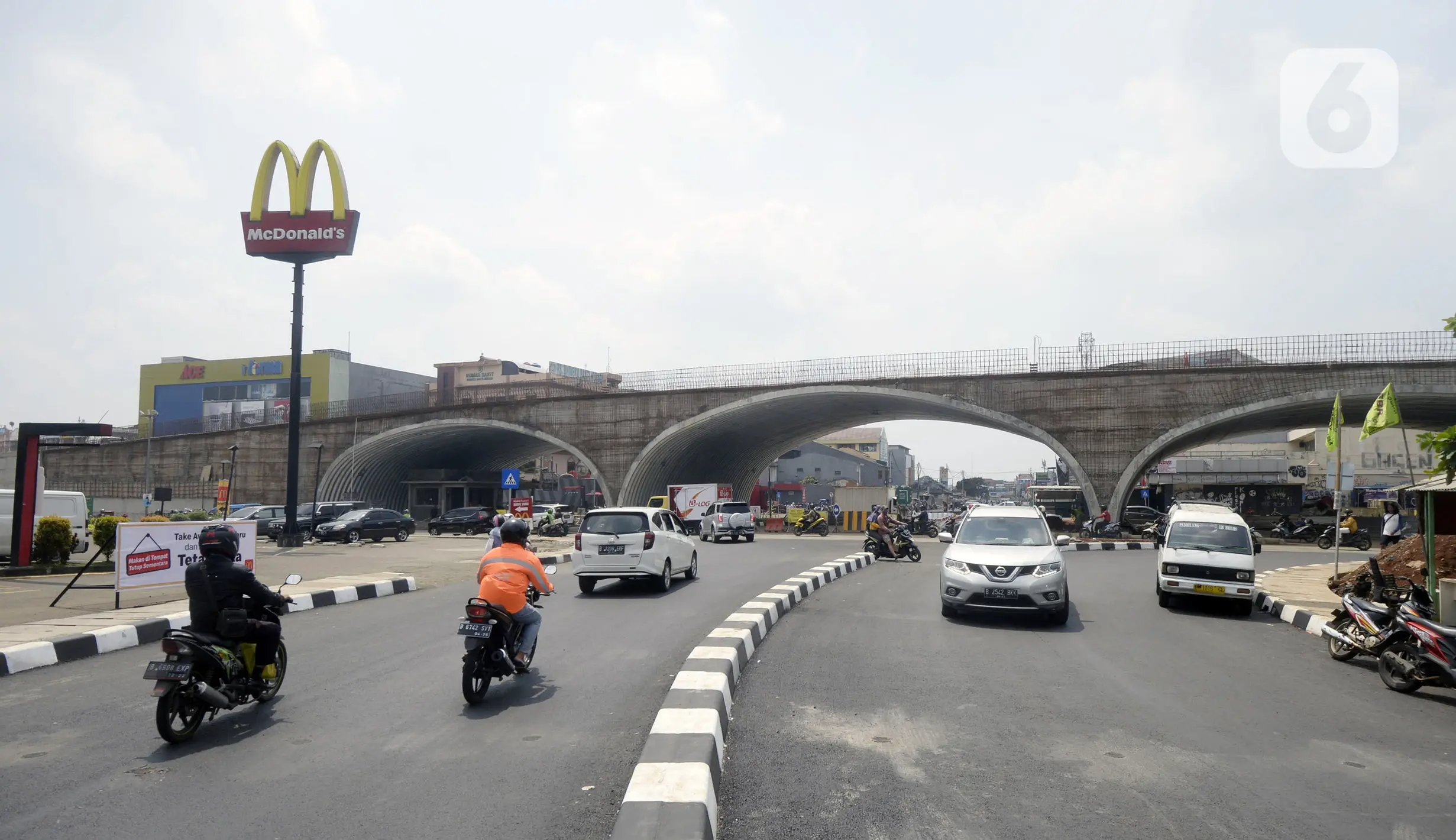 FOTO: Memantau Proyek Pembangunan Jembatan Layang di Pondok Cabe - Foto ...