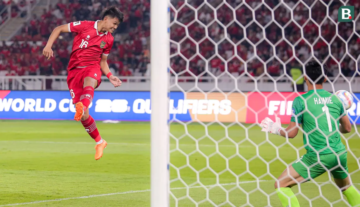 Foto: Debut Hokky Caraka di Timnas Senior, Berikan Kontribusi Gol ...