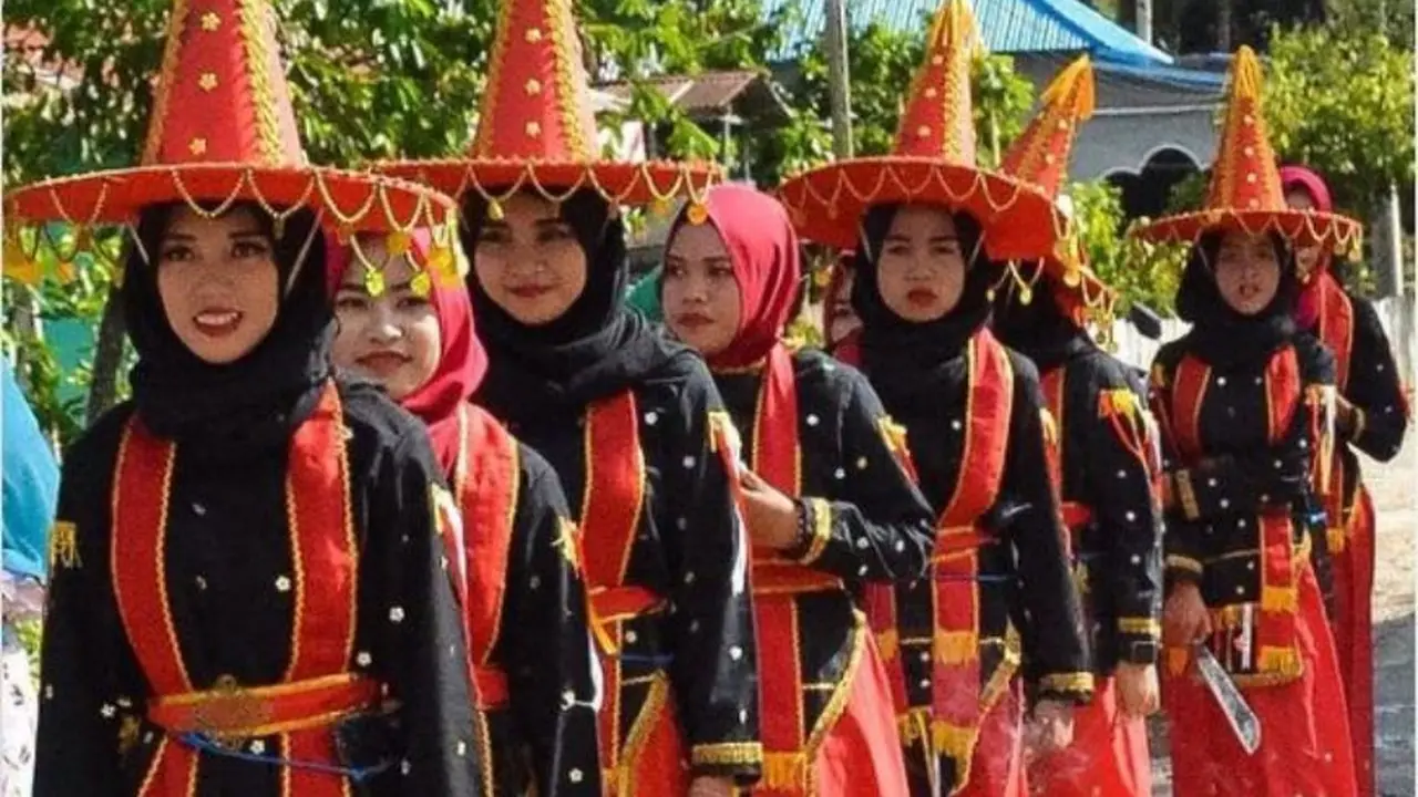 6 Fakta Menarik Bombana, Punya Desa Wisata yang Dijuluki Negeri di Awan ...