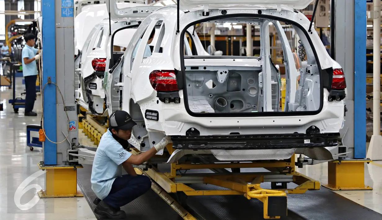 Melihat Perakitan Mercedes Benz GLC di Pabrik Wanaherang Bogor - Foto ...