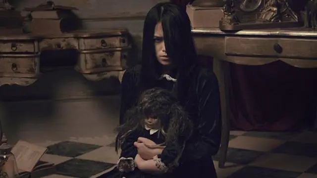 6 Keunikan The Sacred Riana, Punya Teman Khayalan hingga Image Horror ...