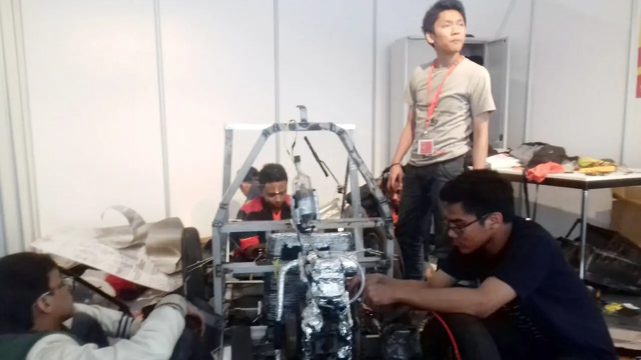 Terbakar Sesaat Jelang Lomba, Mobil Sapu Angin ITS Dirakit Ulang ...