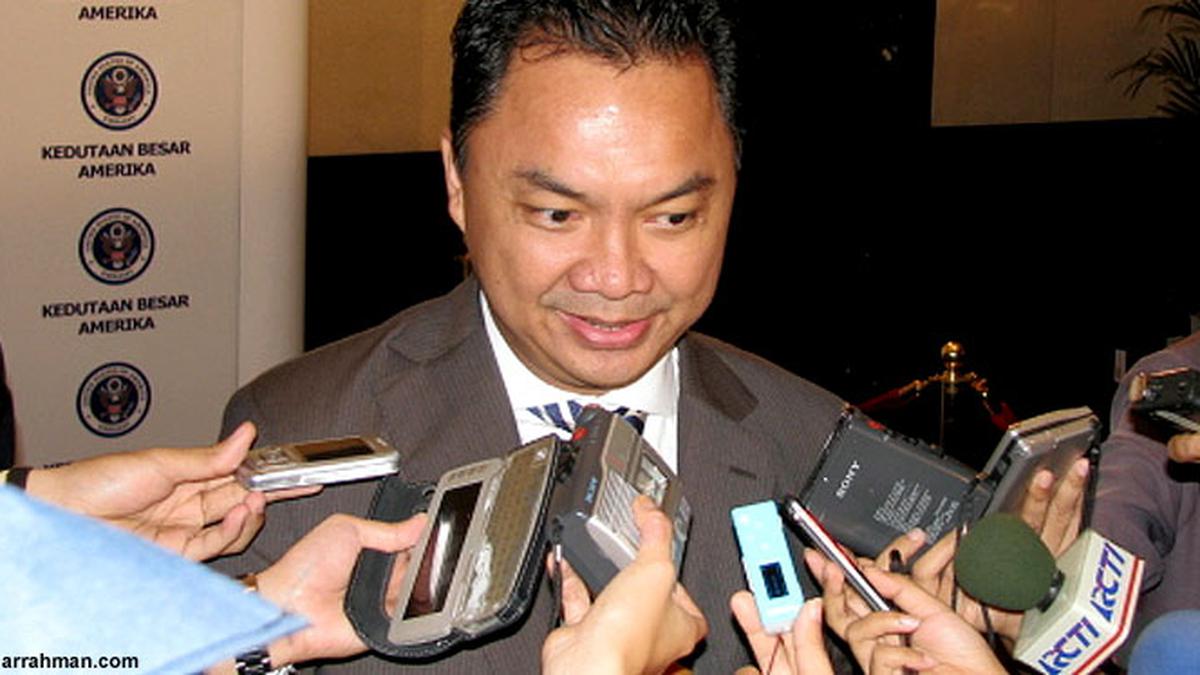 Selain Kagumi Jokowi, Dino Juga Kepincut Dahlan - News Liputan6.com