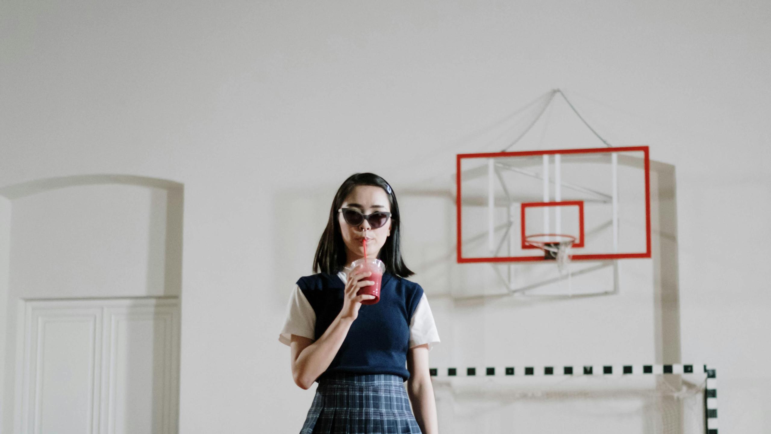 Hebring Adalah: Bahasa Gaul dari Bandung yang Mewarnai Budaya Pop Indonesia