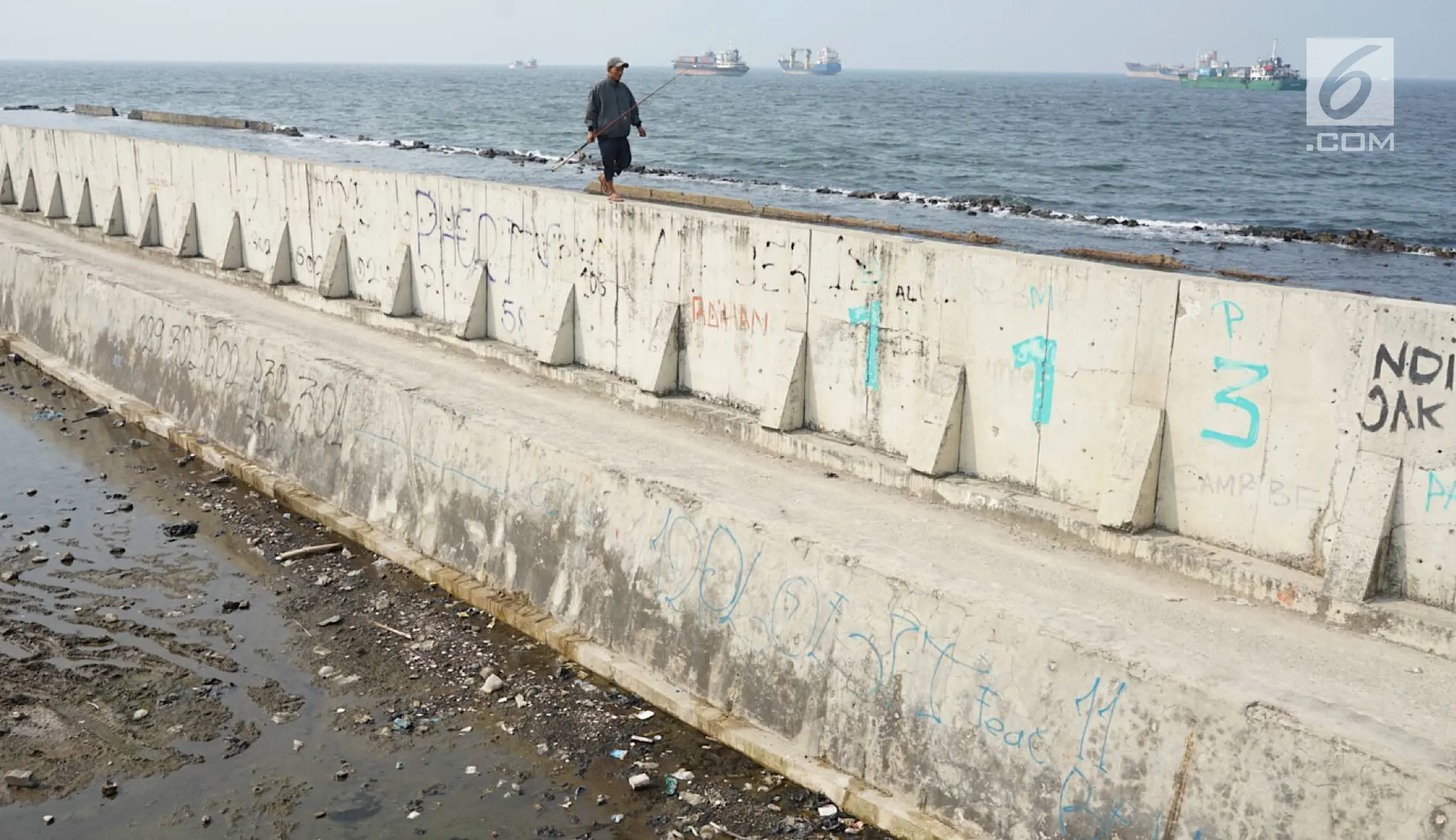 FOTO: Bertahun-tahun Terendam Banjir Rob, Daratan Ini Menyatu dengan ...