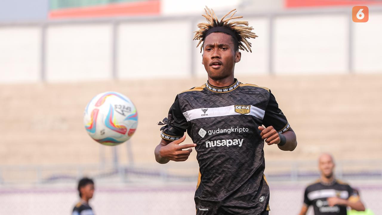 Profil Alta Ballah, Pemain Dewa United yang Dapat Perlakuan Rasisme ...