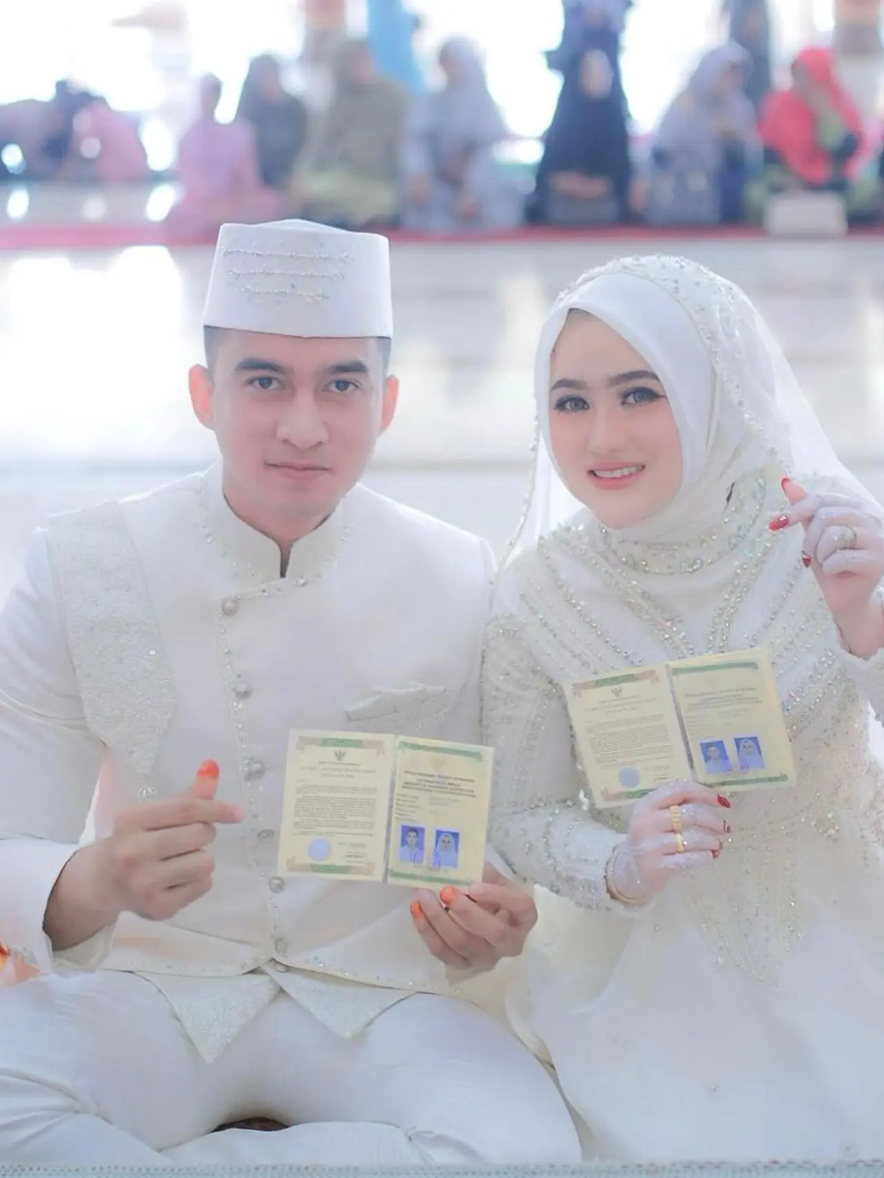 Pasangan Sempurna, Inilah Potret Briptu Mustakim Bareng Istri Cantiknya - Citizen6 Liputan6.com