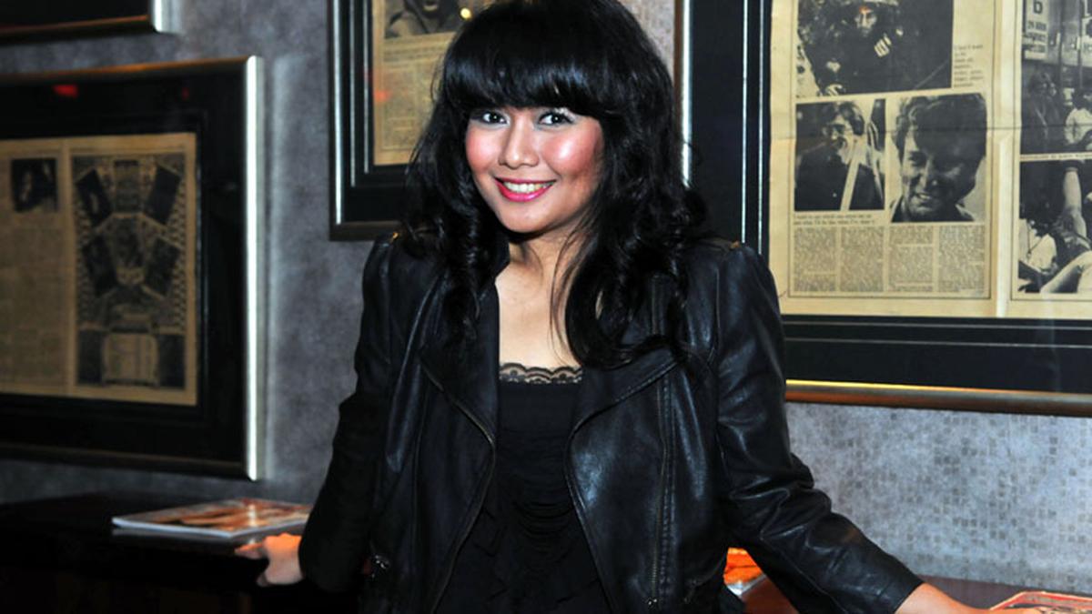 Duka Dea Mirella dan Roy Hasby Ditinggal Jabang Bayi - Entertainment ...