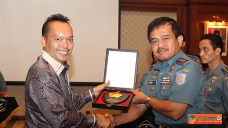 Foto Panglima Komando Lintas Laut Militer (Pangkolinlamil) Laksamana ...