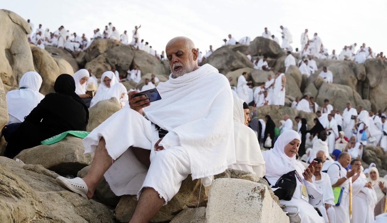 FOTO: Suasana Wukuf Jemaah Haji di Padang Arafah - Foto Liputan6.com