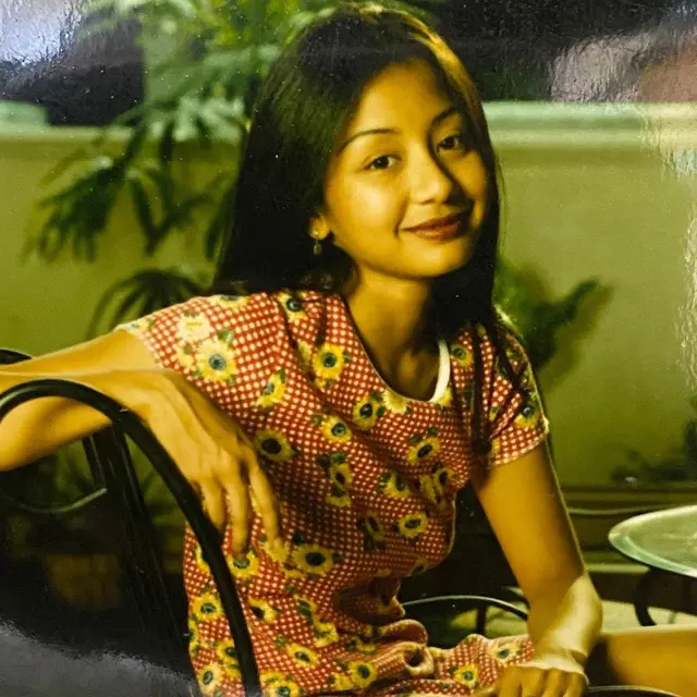 6 Potret Lawas Masa Muda Amara Lingua, Pancarkan Pesona Sedari Dulu ...