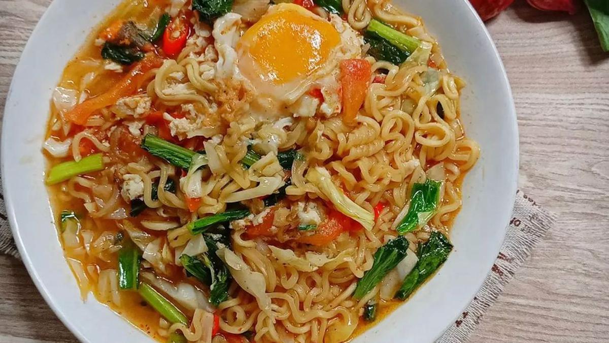 10 Resep Mie Nyemek Pedas dari Bahan Mie Instan, Praktis dan Nikmat