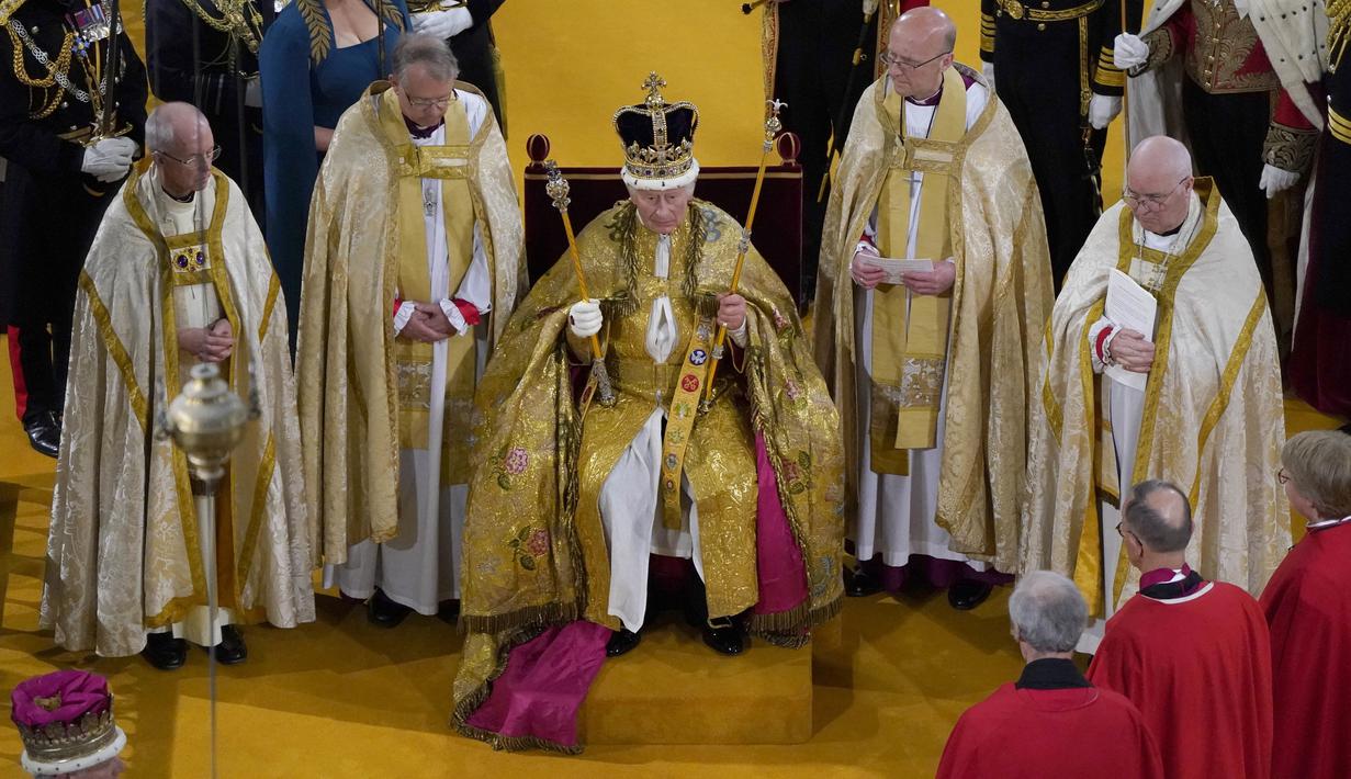 Momen Raja Charles III Sah Jadi Pemimpin Kerajaan Inggris - Foto ...