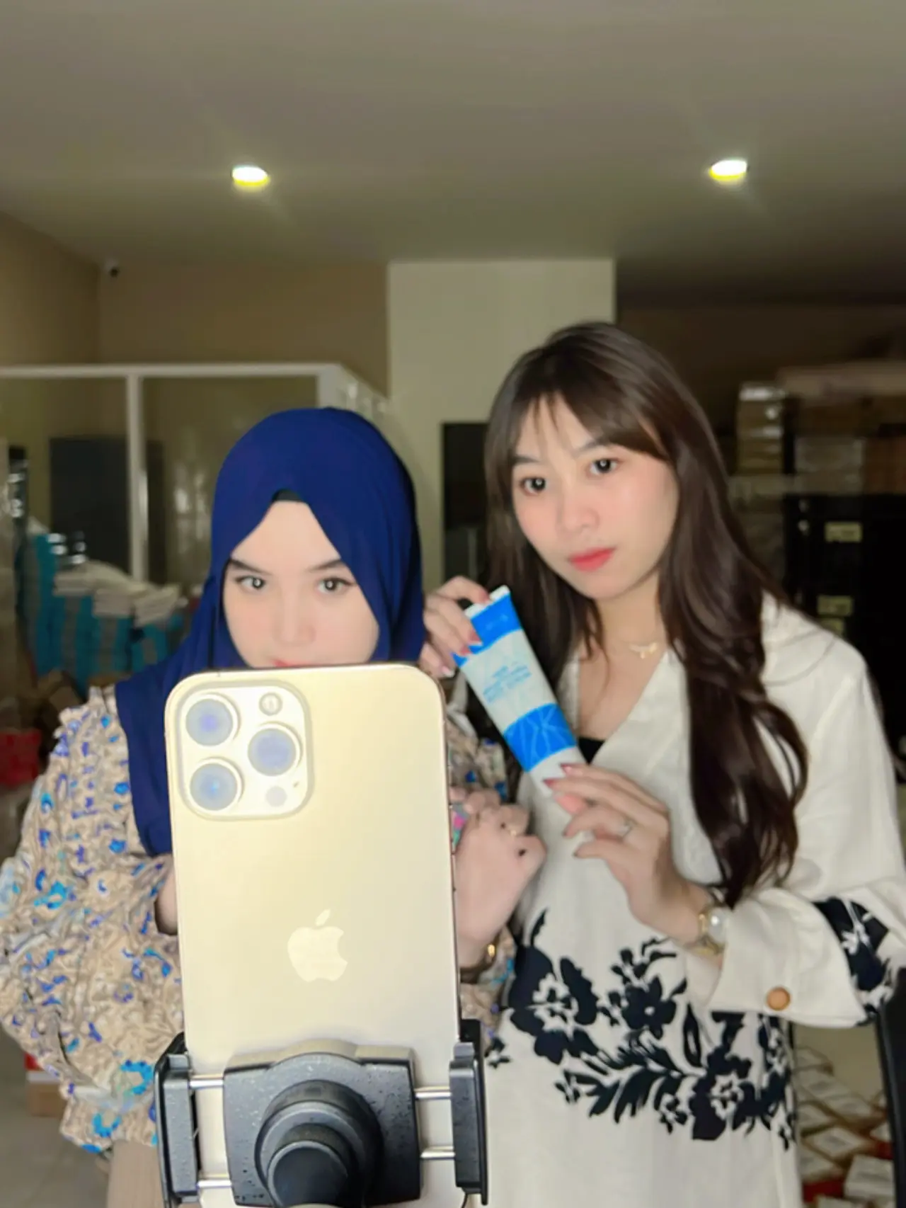 Candra Dewi Maharani Gratiskan Ongkos Kirim Produk Kecantikannya karena ...