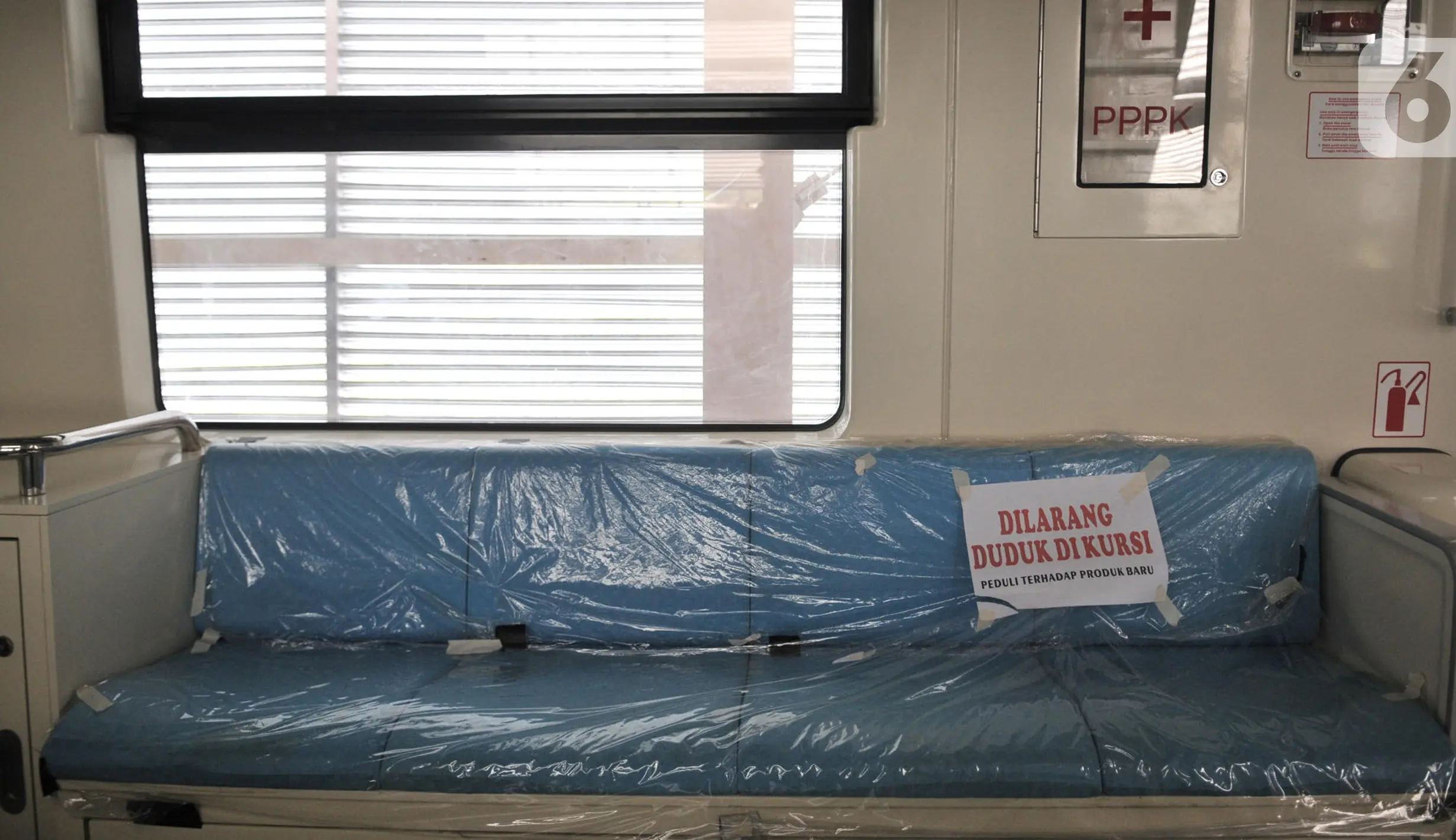 FOTO: Interior Kereta LRT Jabodebek - Foto Liputan6.com