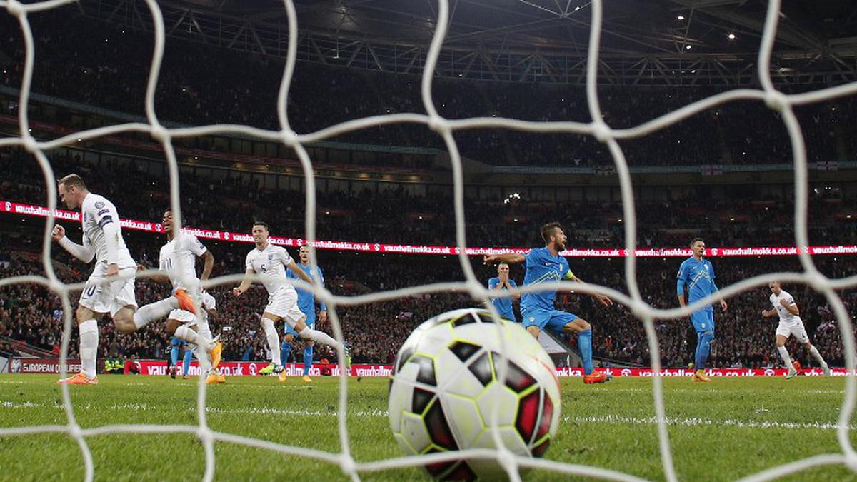 Hasil Lengkap Pertandingan Sepak Bola Tadi Malam - Bola Liputan6.com