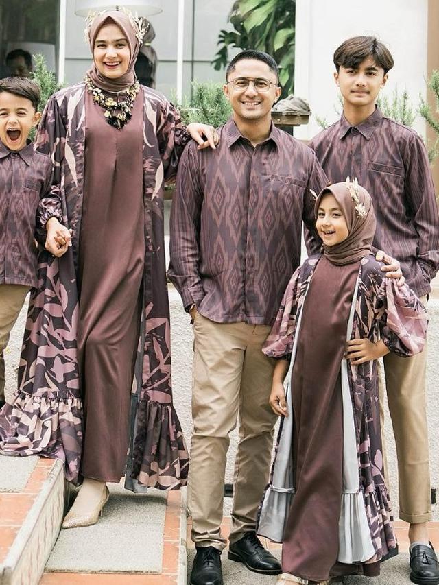 Foto-foto Hengky Kurniawan dan Keluarga Pakai Sarimbit Sambut Lebaran ...
