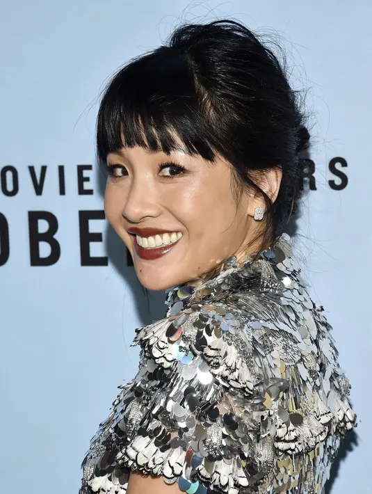 Penampilan Constance Wu di Pemutaran Film Terbarunya, Penuh Senyum ...
