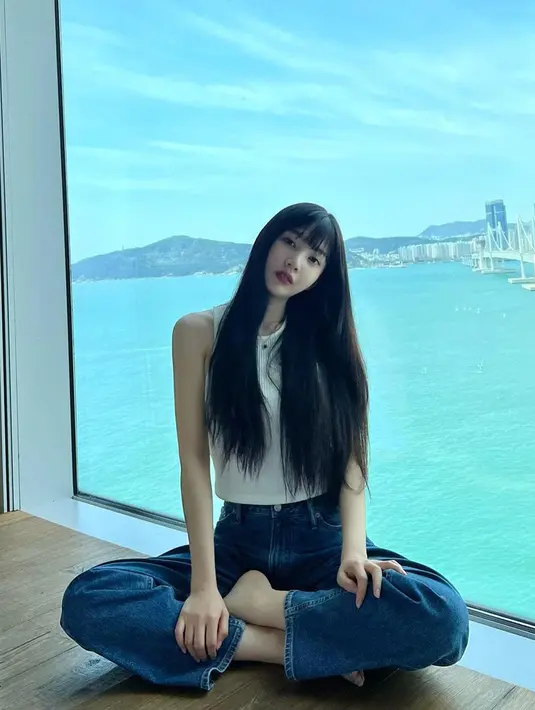 Pesona Joy Red Velvet dengan Rambut Panjang, Cantiknya Maksimal - Foto ...