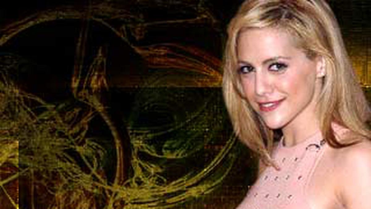 Brittany Murphy Dimakamkan - ShowBiz Liputan6.com