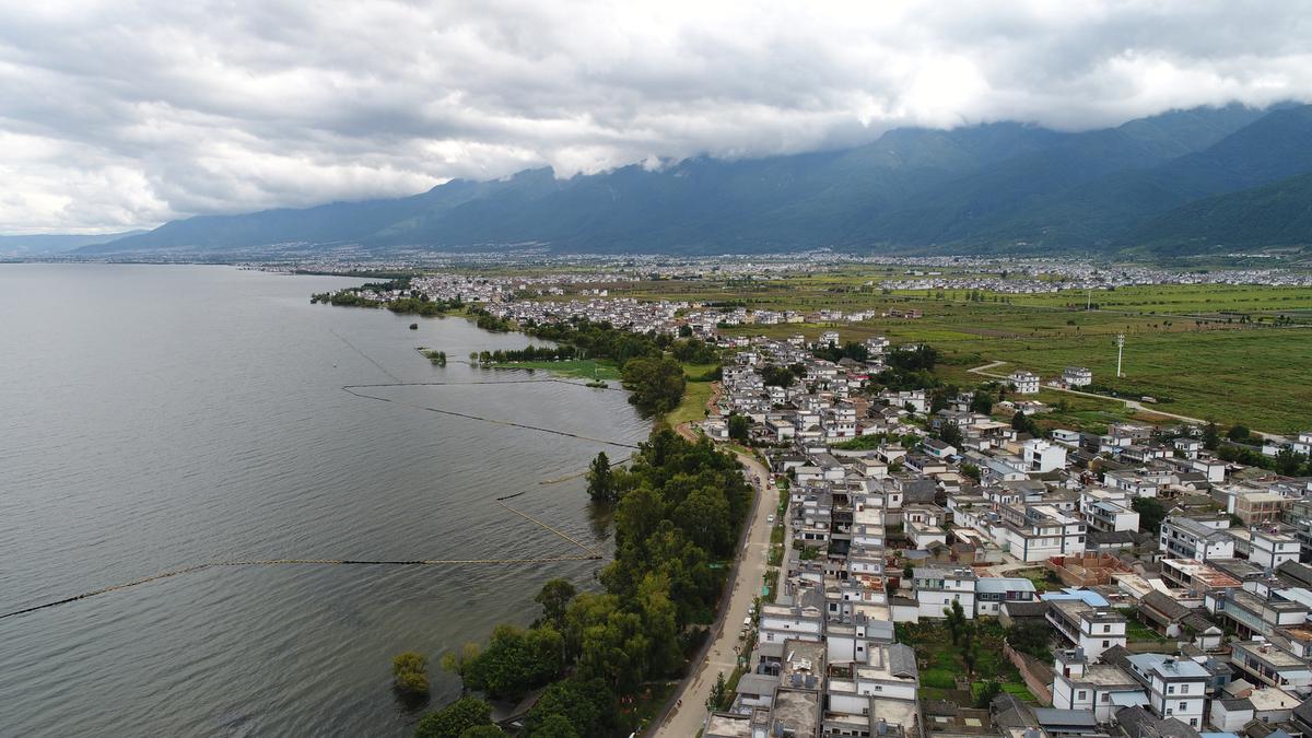 FOTO: Mengunjungi Desa di Tepi Danau Air Tawar Terbesar China - Foto ...