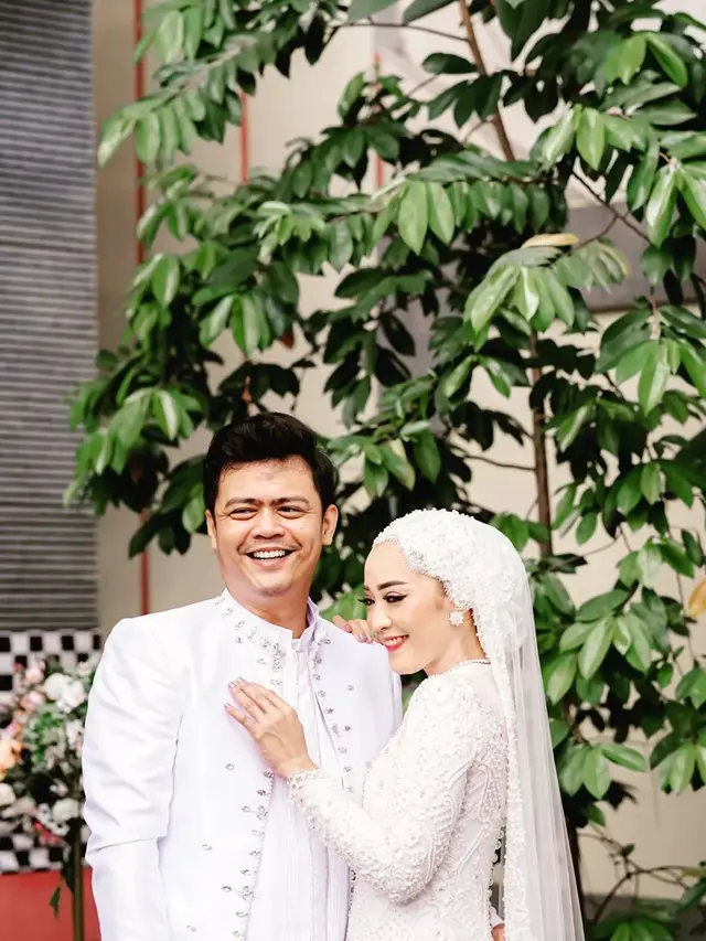 Penyanyi Inna Kamarie Lepas Status Janda, Sudah Nikah dengan Bonie Ario ...