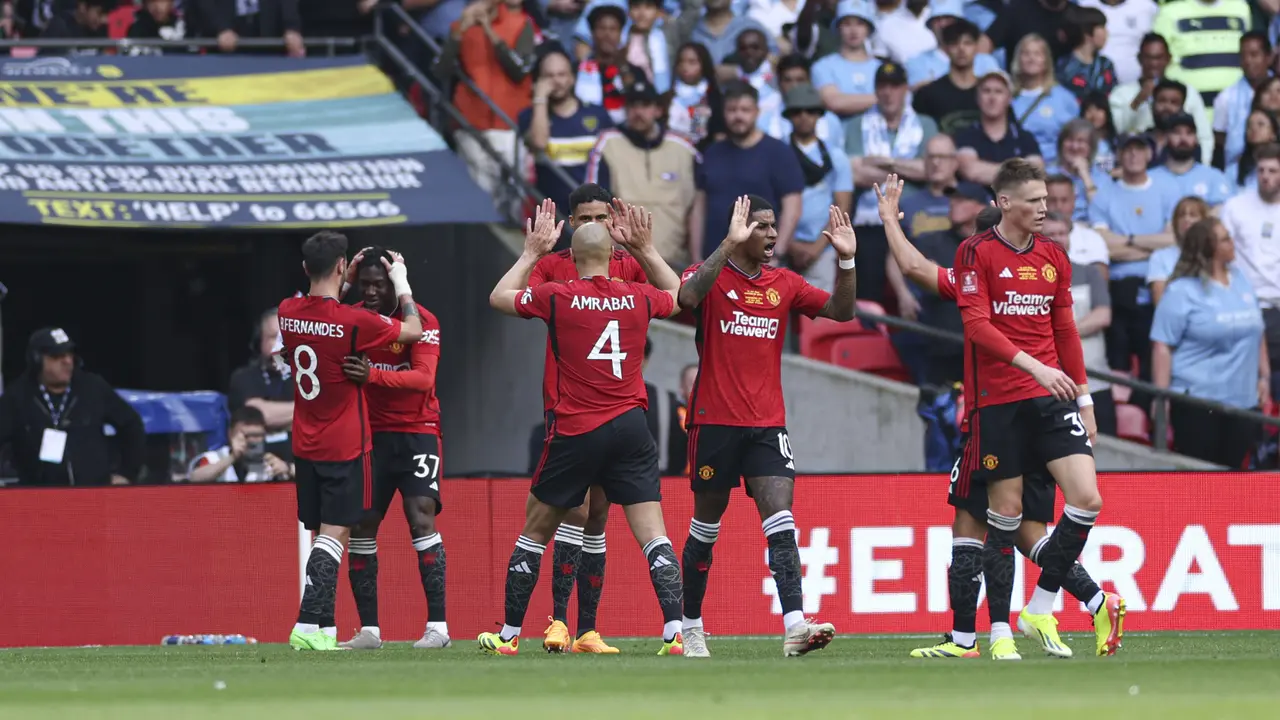 Perbandingan Hadiah Piala FA, Premier League dan Carabao Cup - Bisnis ...