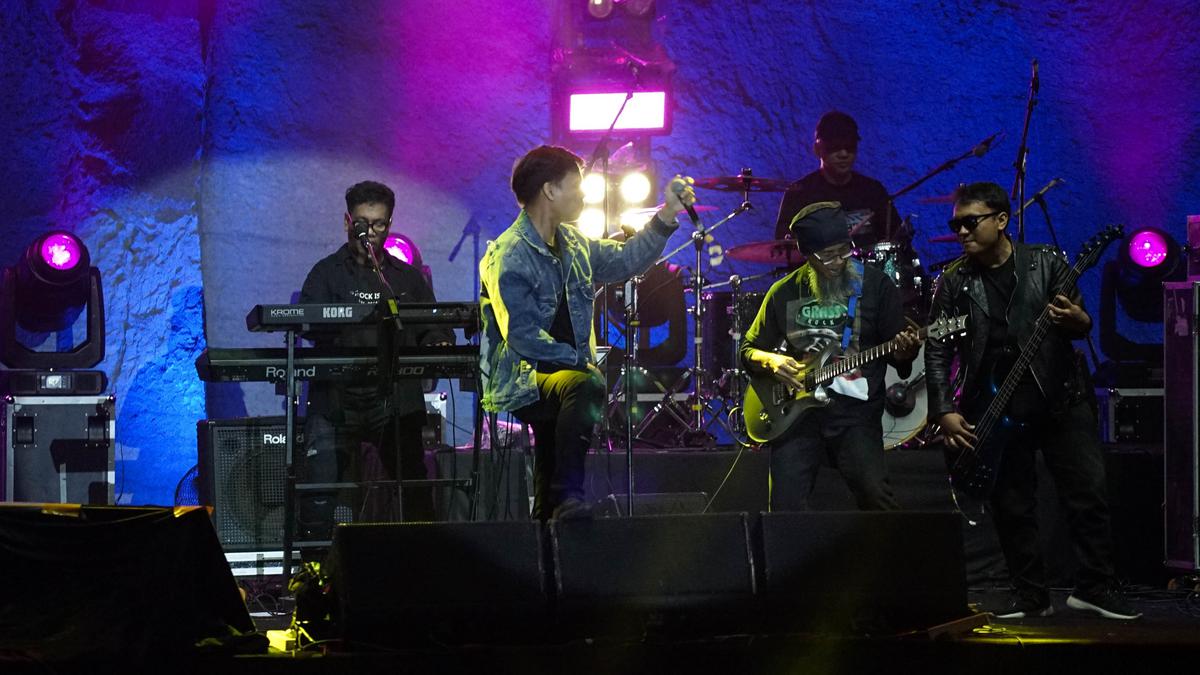 Nostalgia Rocker 90-an Bersama Grassrock di Jogjarockarta 2022 ...