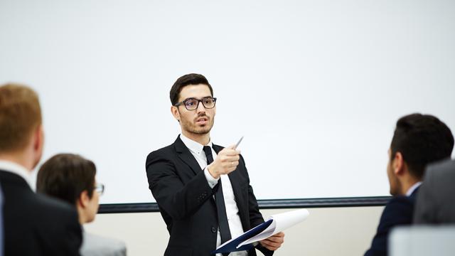 Cara Menjadi Moderator yang Baik dan Benar, Lengkap dengan Contohnya ...