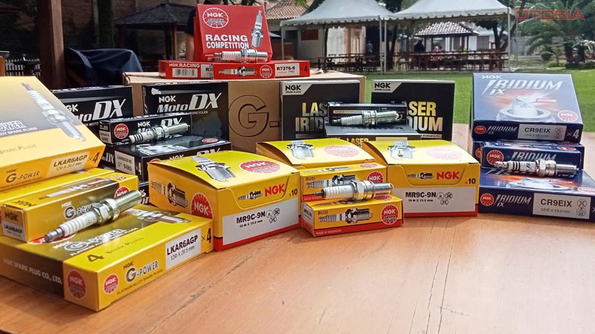 Tiga Aspek Sentral yang Menjadi Kelebihan Busi NGK - Berita Otosia.com