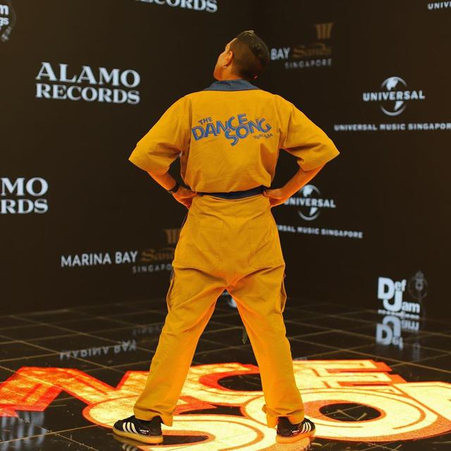 Rapper Singapura Yung Raja Sebarkan Virus Gembira di Lagu The Dance ...