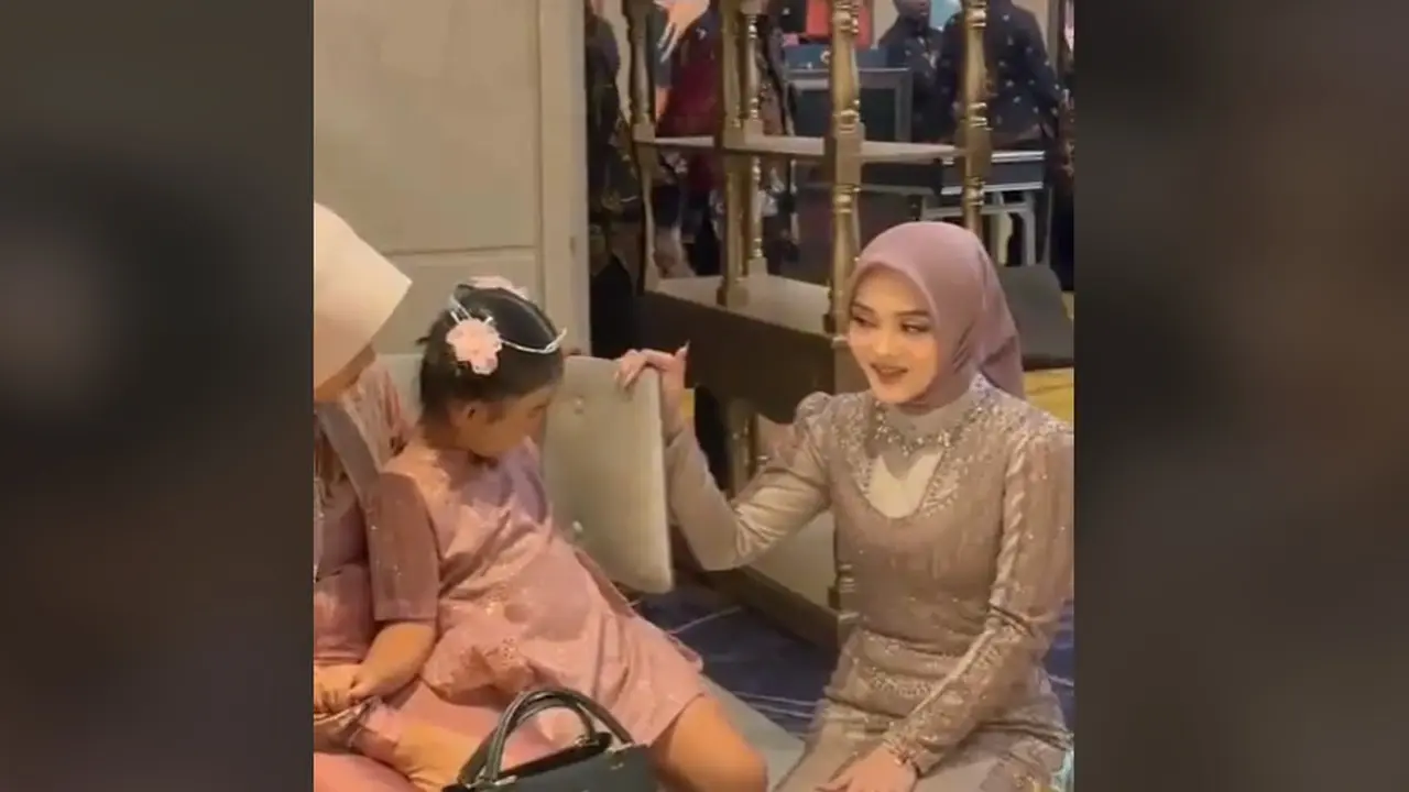 Bintang, Adik Bungsu Rizky Febian Datang ke Pernikahan Kakaknya ...