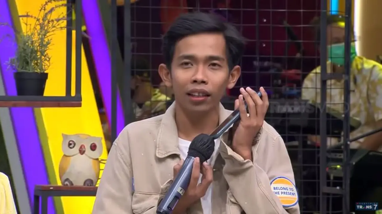 Profil Dede Sunandar, Komedian yang Tak Gengsi Jadi Pramusaji Restoran ...