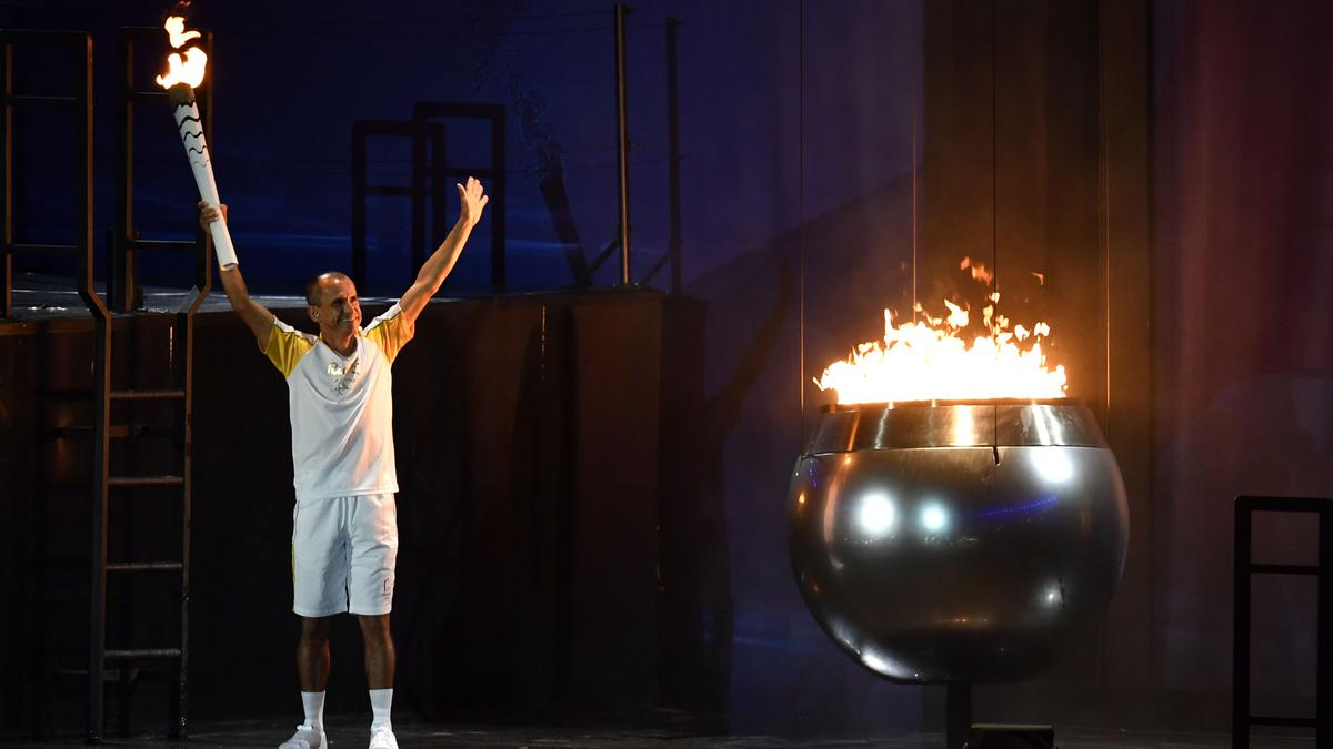 Ekspresi Bahagia De Lima Nyalakan Api Olimpiade Rio 2016 - Foto ...