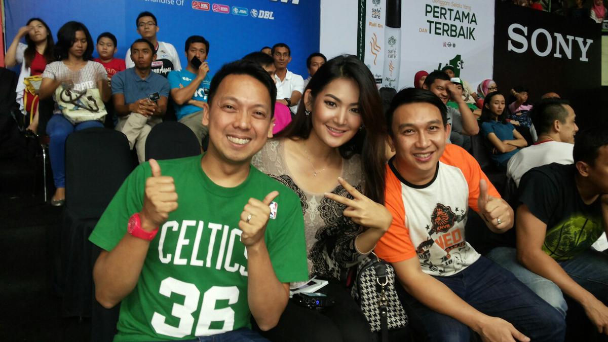 Udjo Project Pop Penasaran Brownis Ganja - ShowBiz Liputan6.com