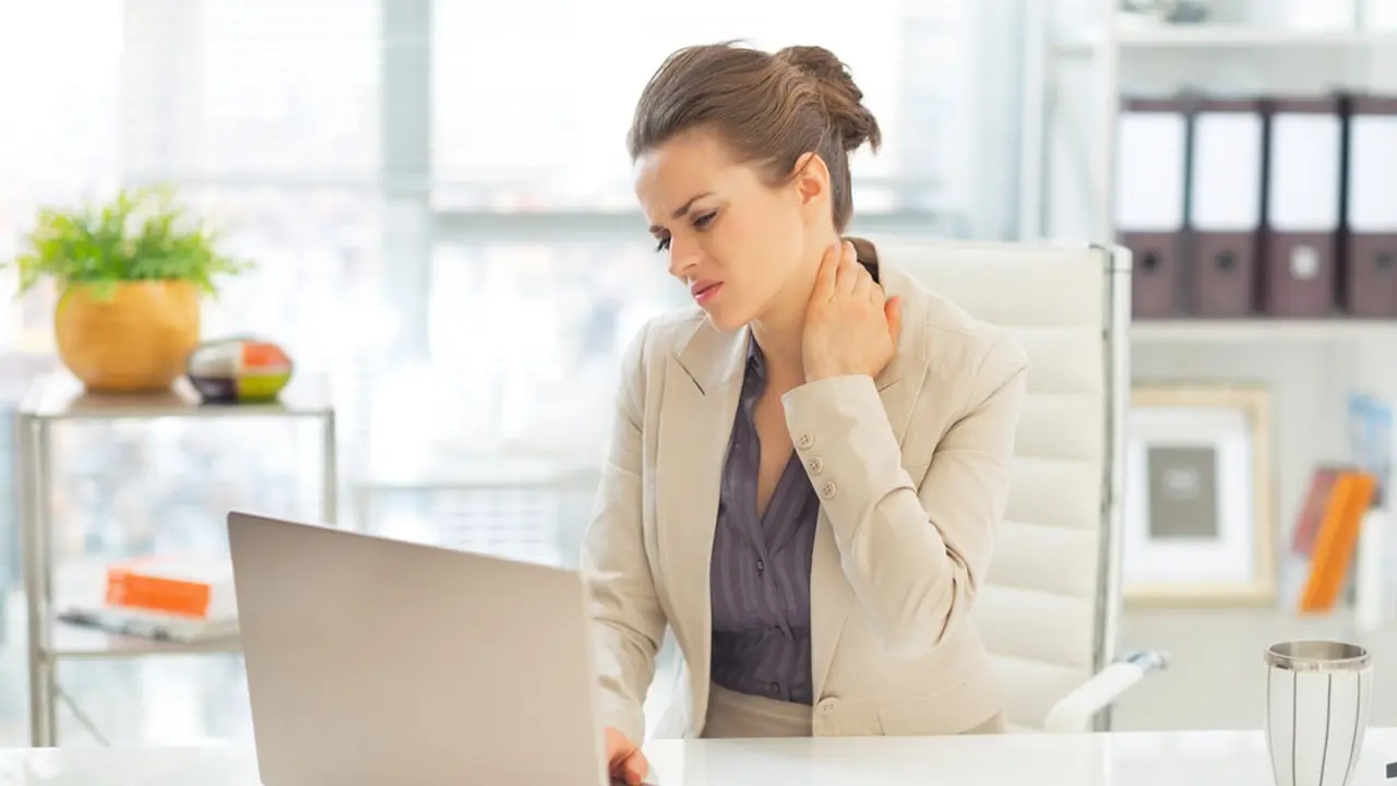 Saraf Terjepit Tak Kenal Usia, Ketahui Penyebab, Gejala, dan ...