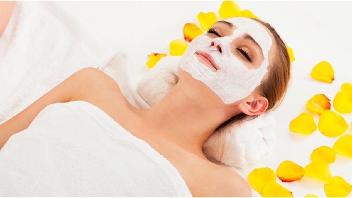 Wajah Segar dengan Kayu Manis dan Susu - Beauty Fimela.com