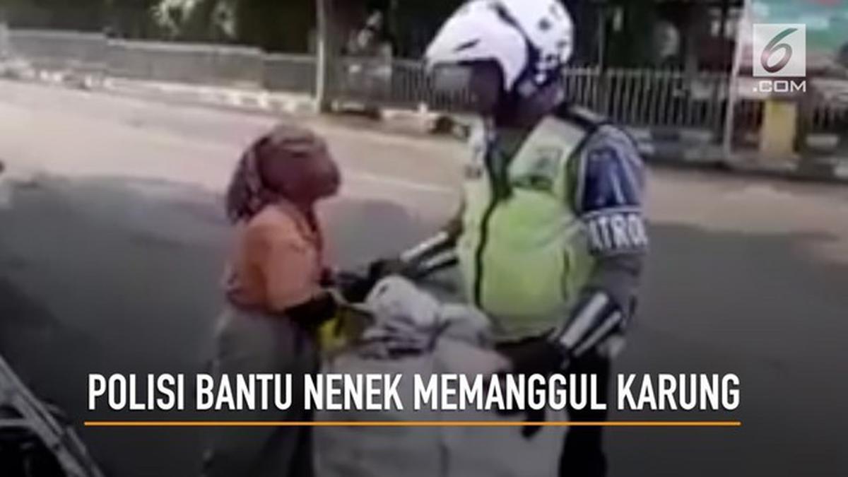 VIDEO: Viral, Aksi Polisi Bantu Nenek Memanggul Karung