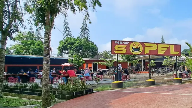 Mencicipi Kuliner Kaya Rempah di New Sopel Magelang, Rasa Nikmat Harga Merakyat - Regional ...
