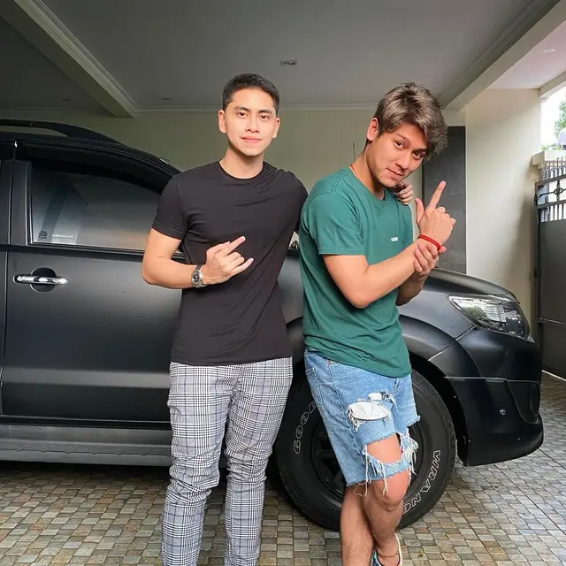 Pernah Main Sinetron Bareng, Ini 6 Potret Kompak Rizky Billar dan ...