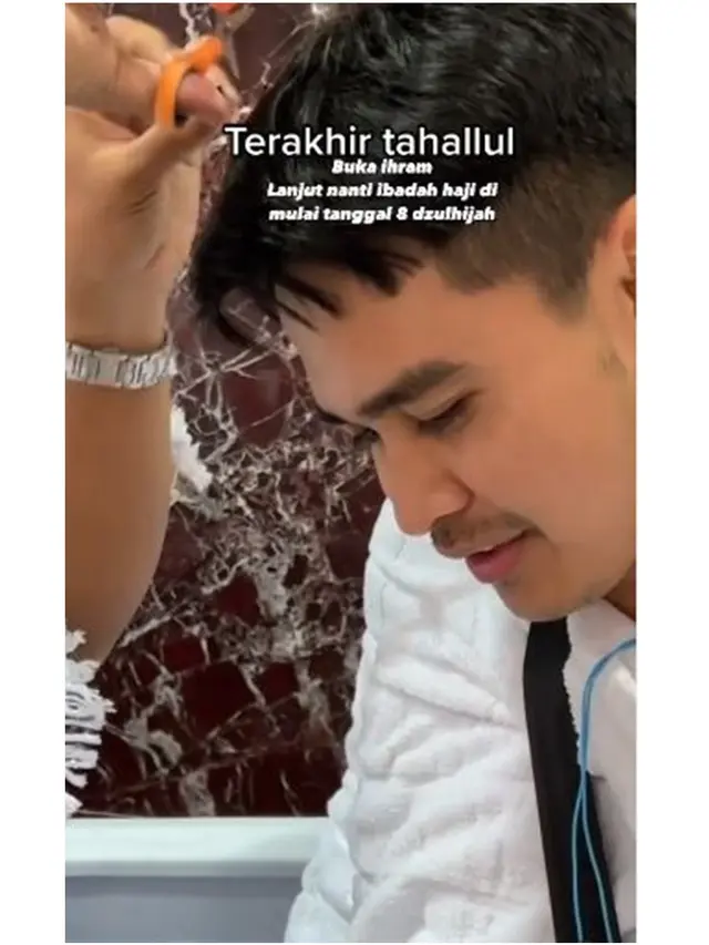 6 Potret Penampilan Terbaru Aiman Ricky Tunaikan Ibadah Haji, Bikin ...