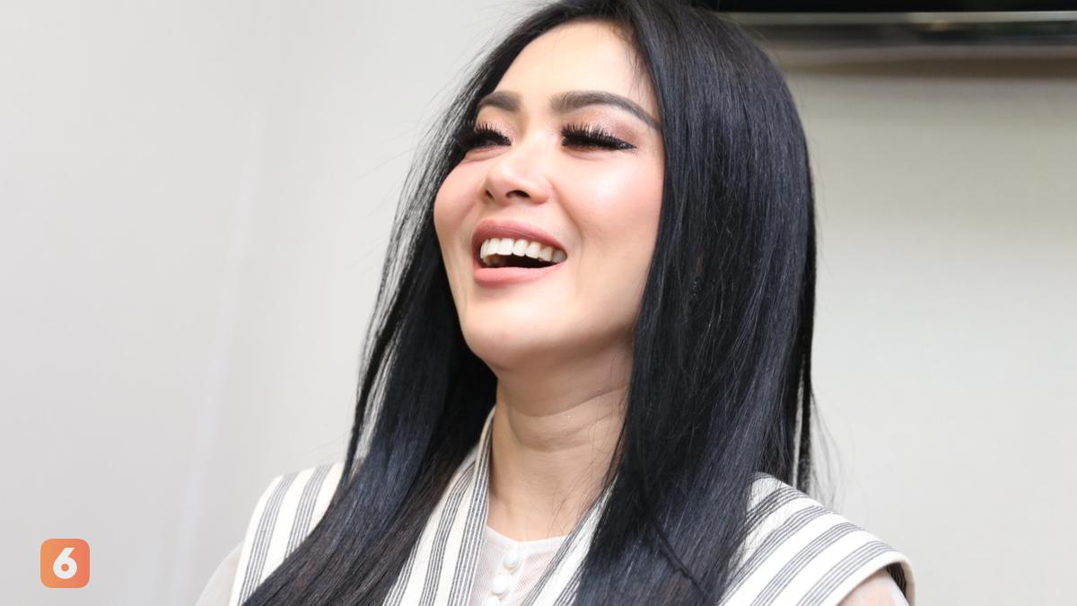 Tajir Melintir, Syahrini Jawab Isu Pacari Pengusaha - ShowBiz Liputan6.com