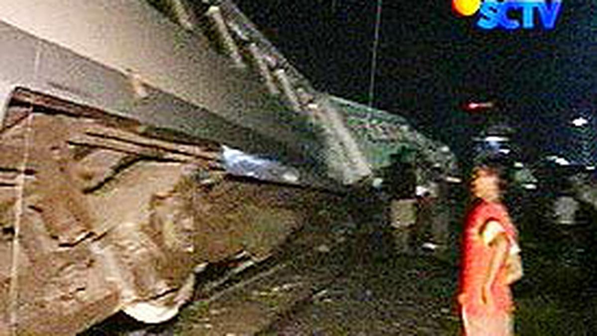 KA Rajawali Anjlok di Demak